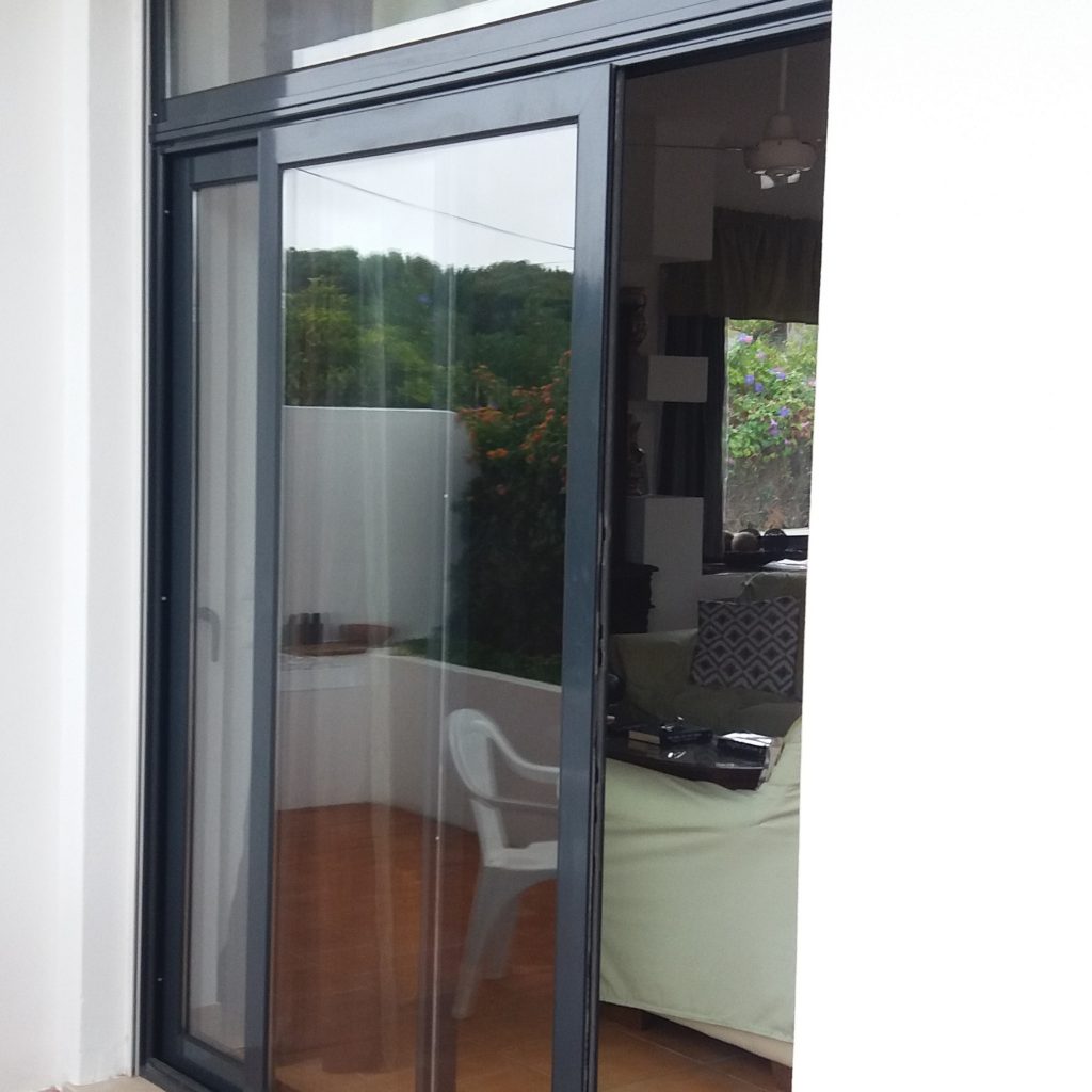 Caixilharia em PVC | Fabrico e Montagem | Caixigarve - Algarve